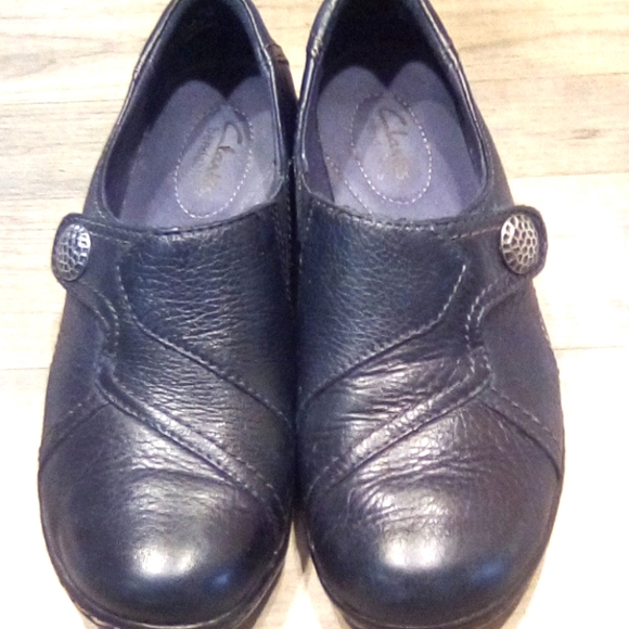 Clarks | Shoes | Clark Bendable Leather Buttons Casual Women Boho Work ...